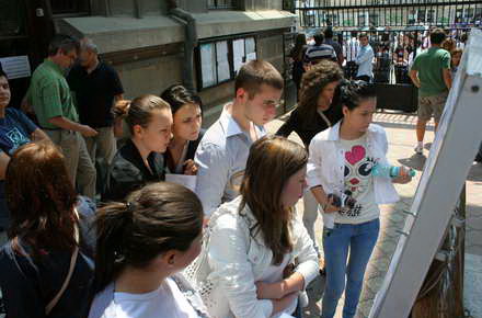 Prima sesiune de bac, la linie de start: Copiii de VIP-uri, în proba ...