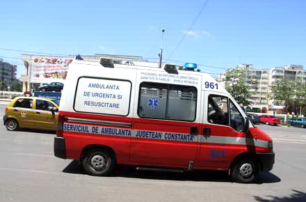 Ambulanţa cumpără echipamente pentru angajaţi